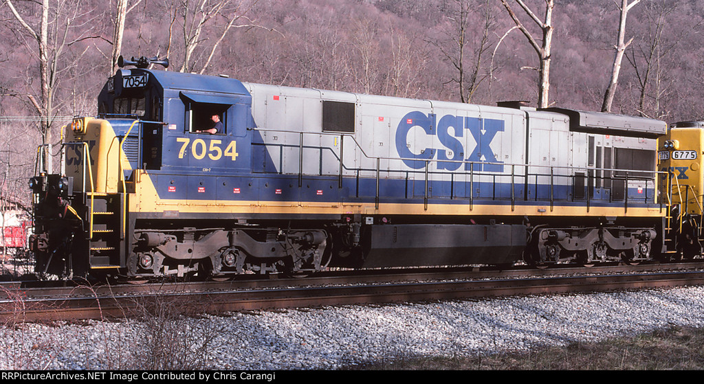 CSXT 7054